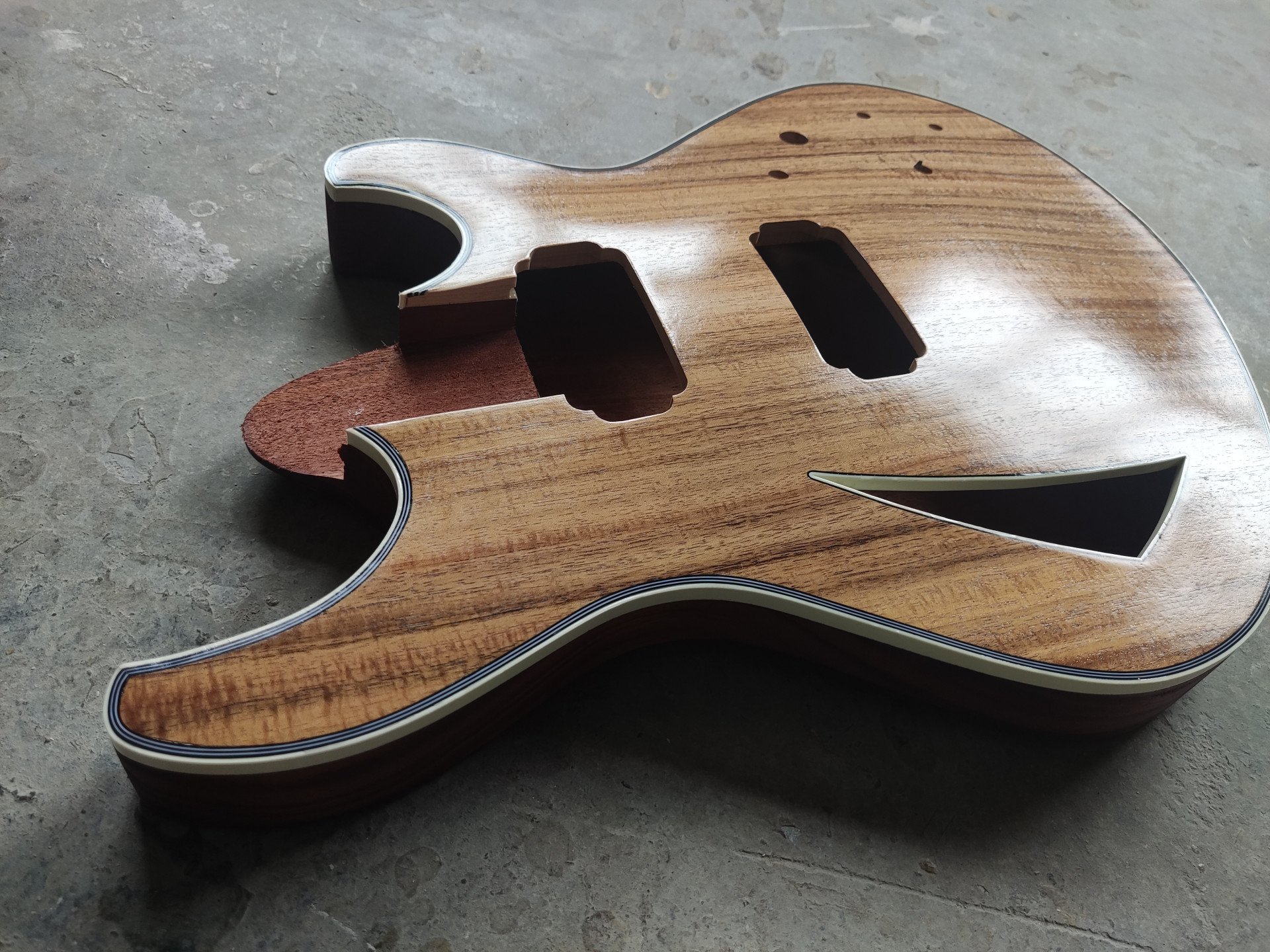 GH3 Koa - Maxey Archtops