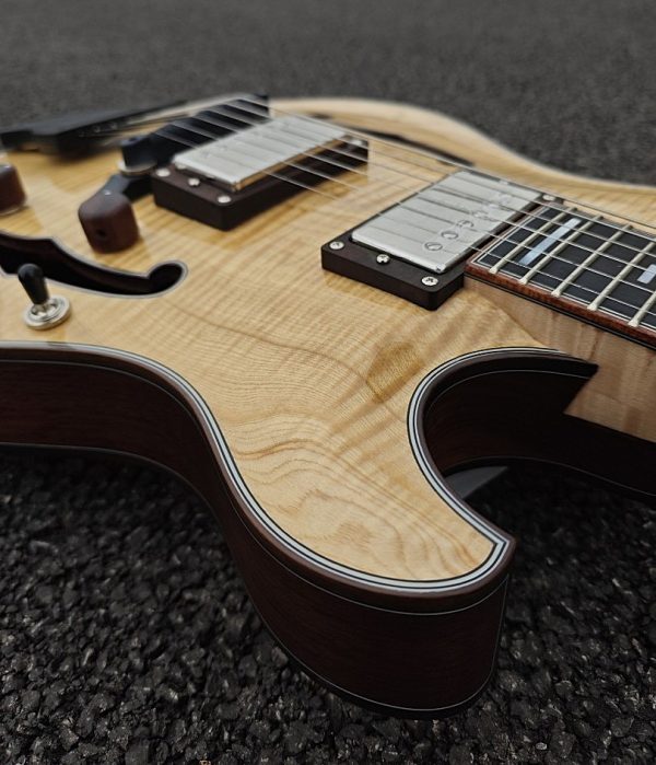 GH2 Maple/Walnut - Maxey Archtops