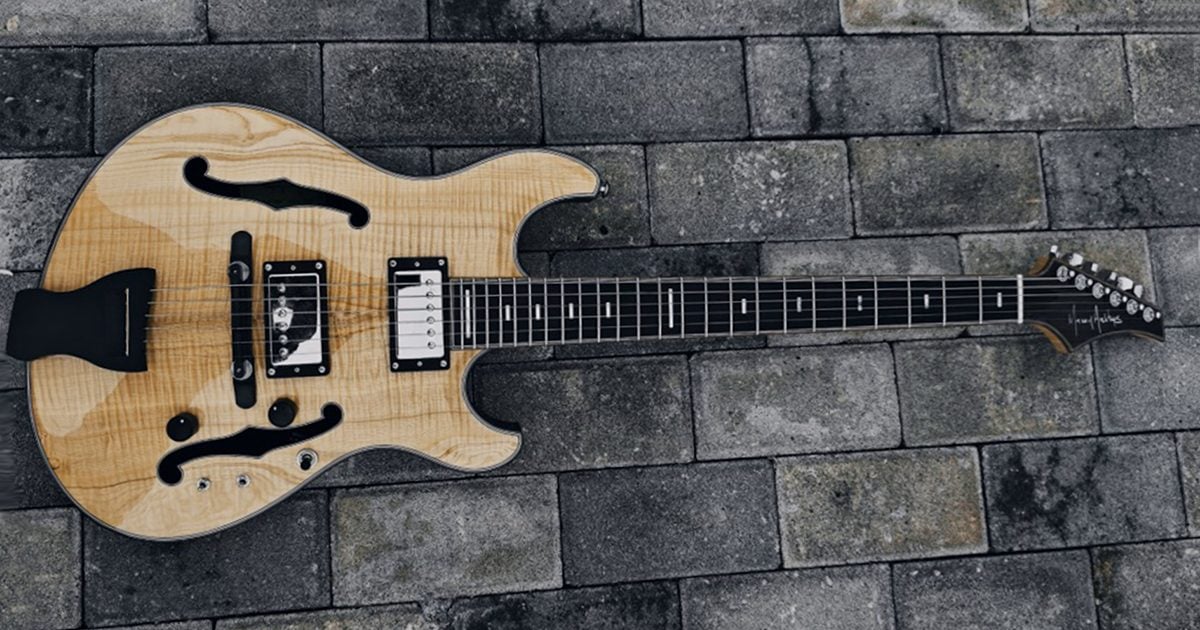 GH2 Maple/Walnut - Maxey Archtops